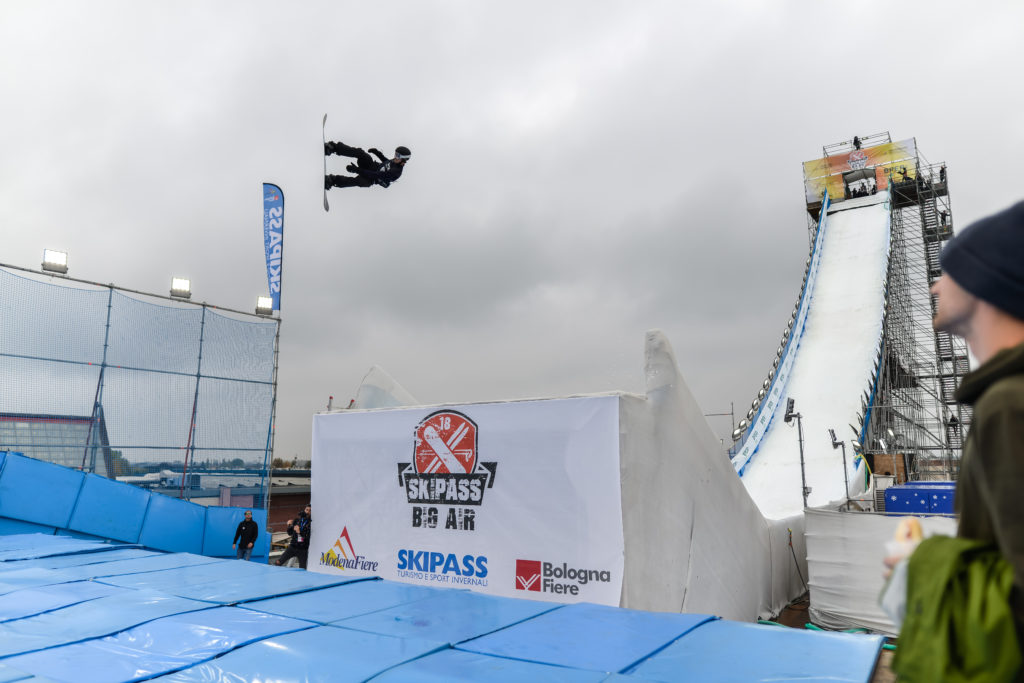 Real snow for Big Air FIS Snowboarding World Championships | Industrial ...